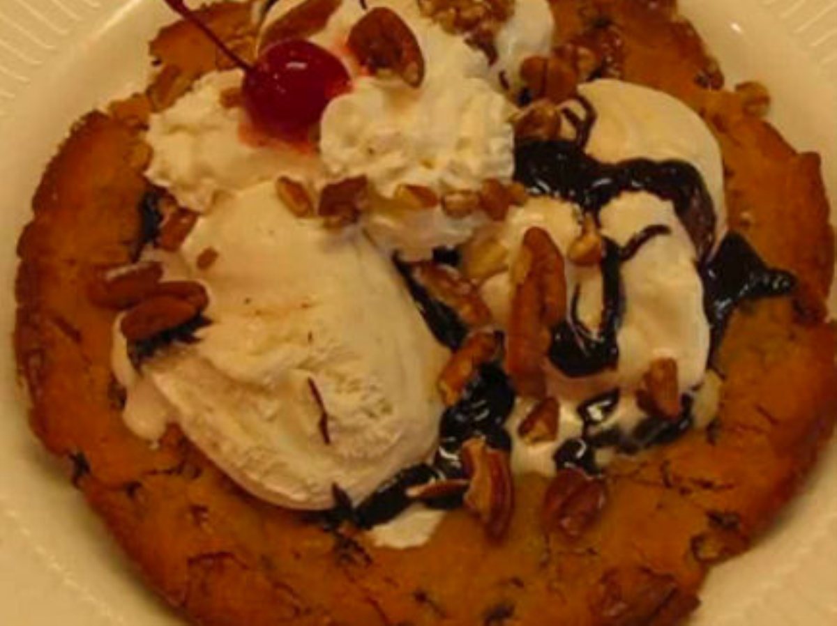 Big Chocolate Chip Sundae Cookie - BigOven