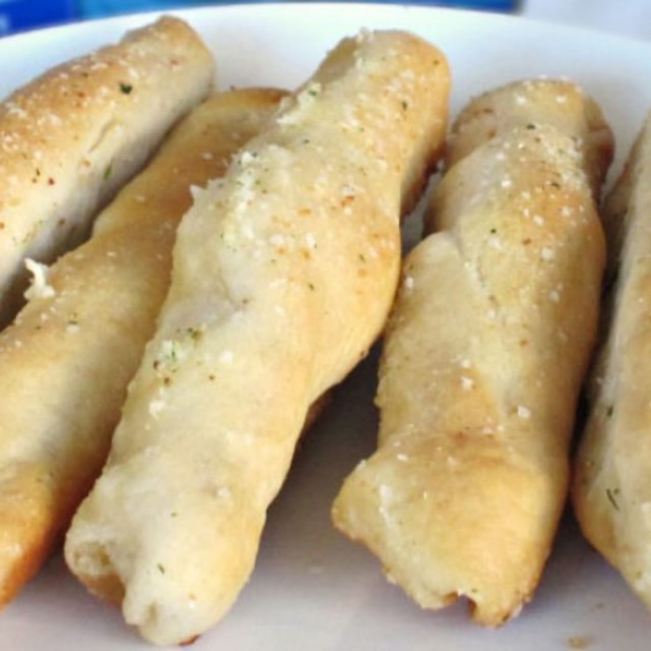 Easy Garlic Breadsticks