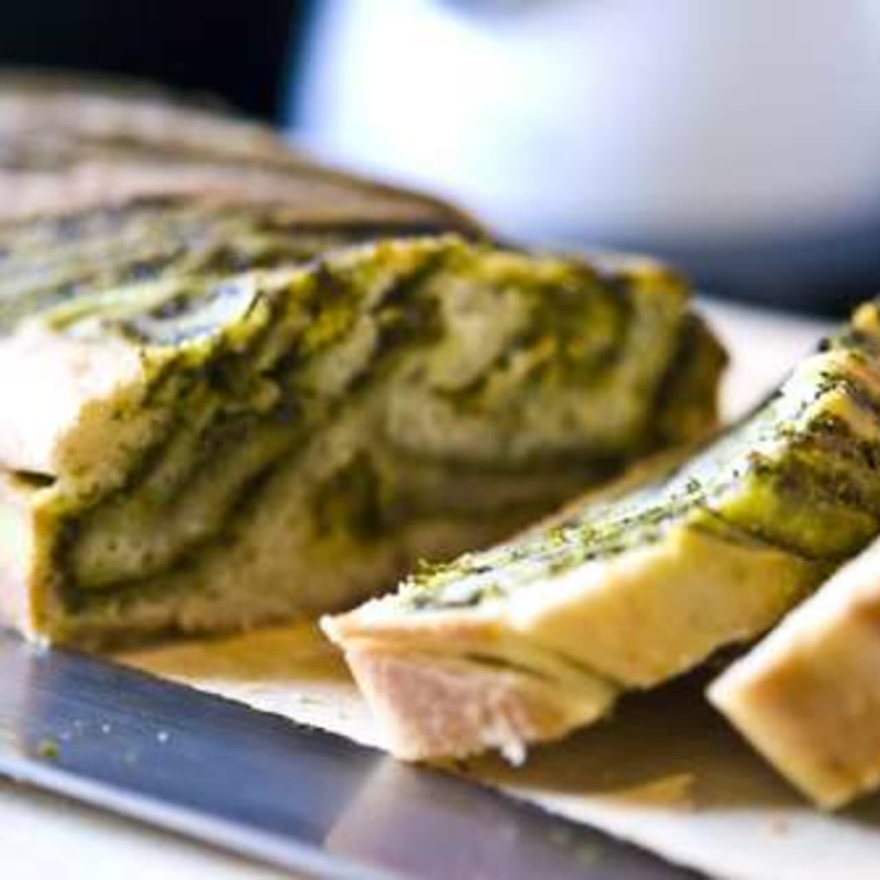 Light Pesto Bread