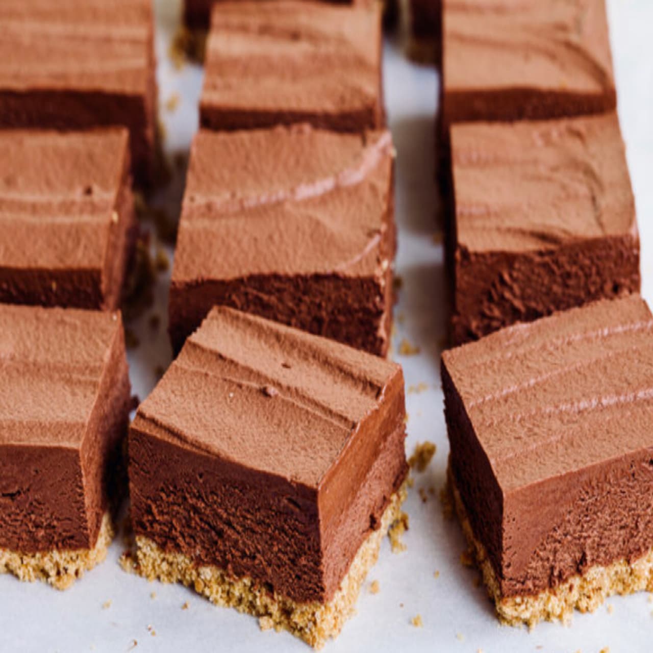 No-Bake Chocolate Mousse Bars