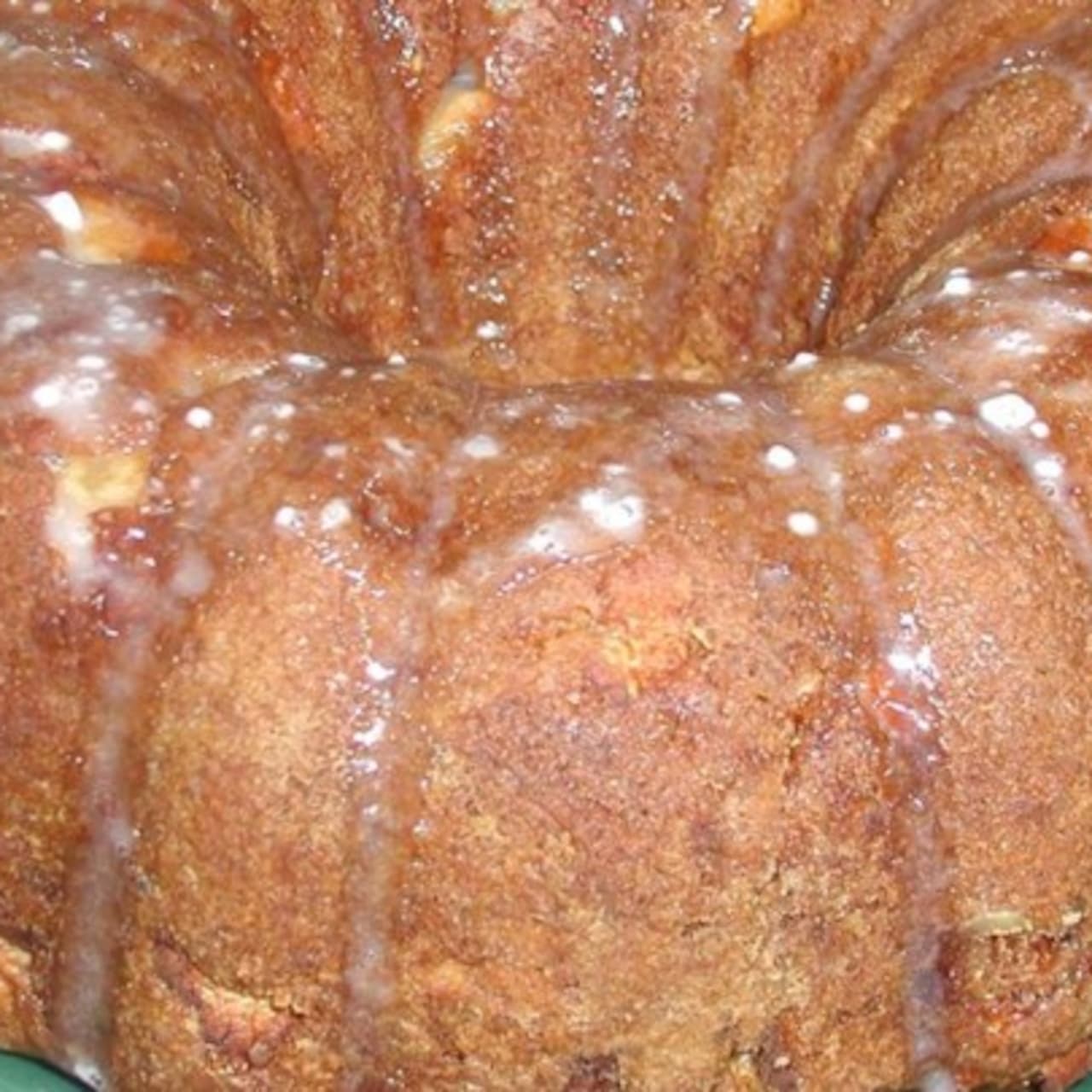 Pareve apple-Walnut Cake