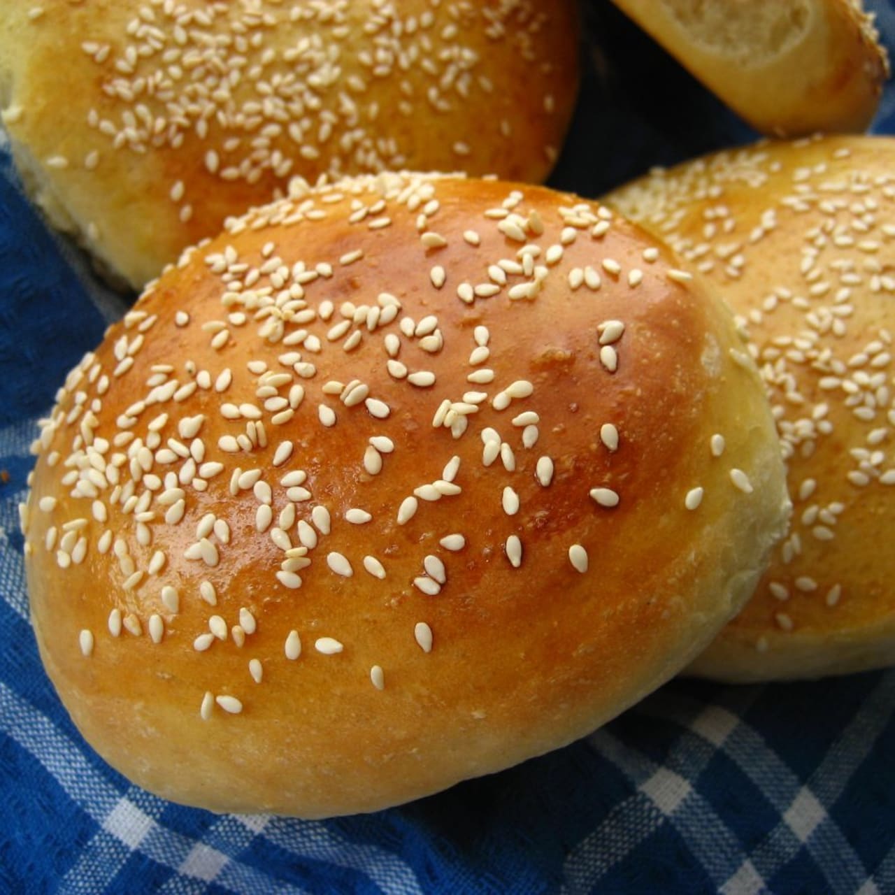 Sesame Hamburger Buns