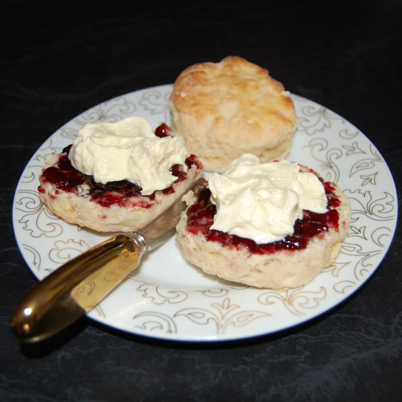 Traditional Devonshire Tea Scones