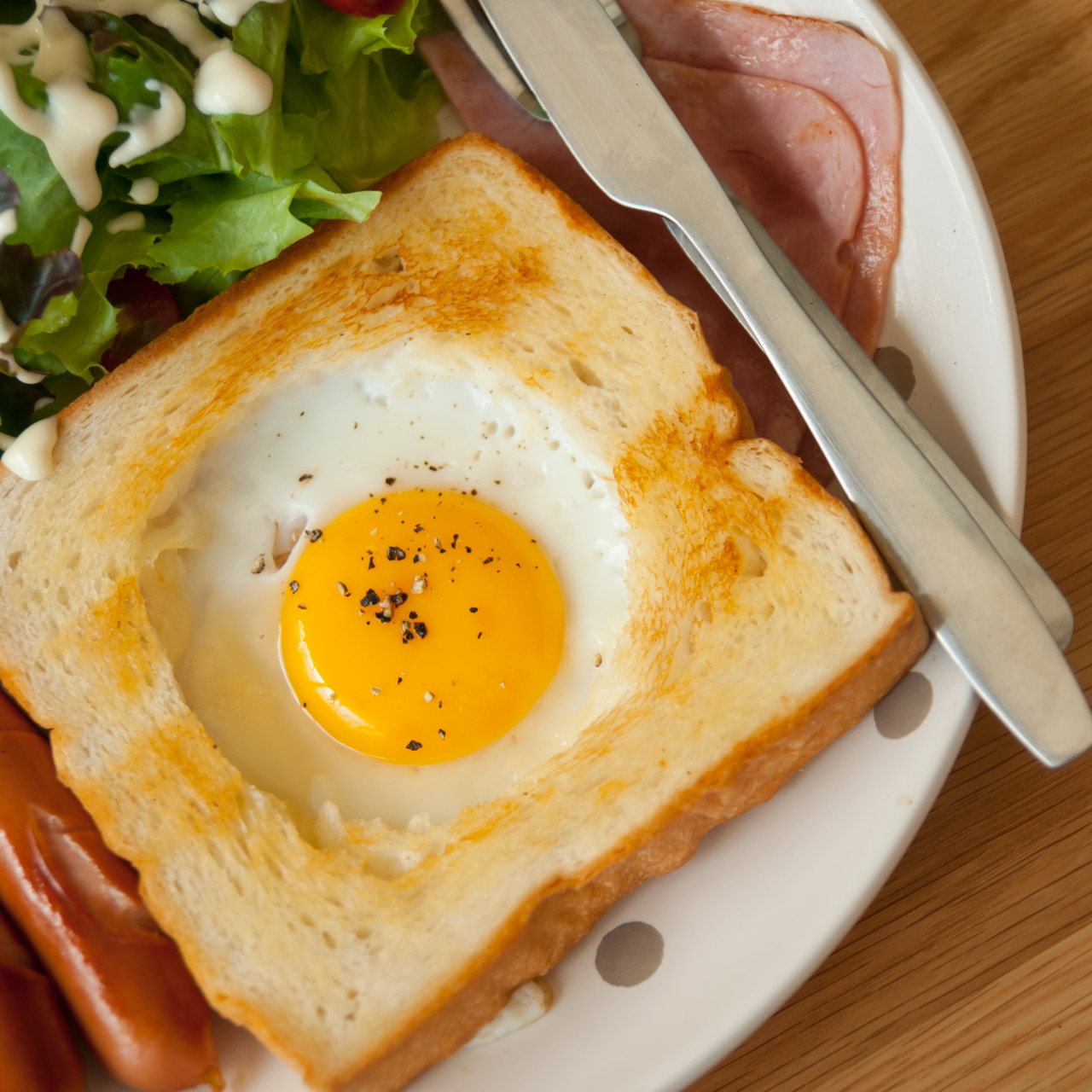 Birds Nest Eggs And Toast 