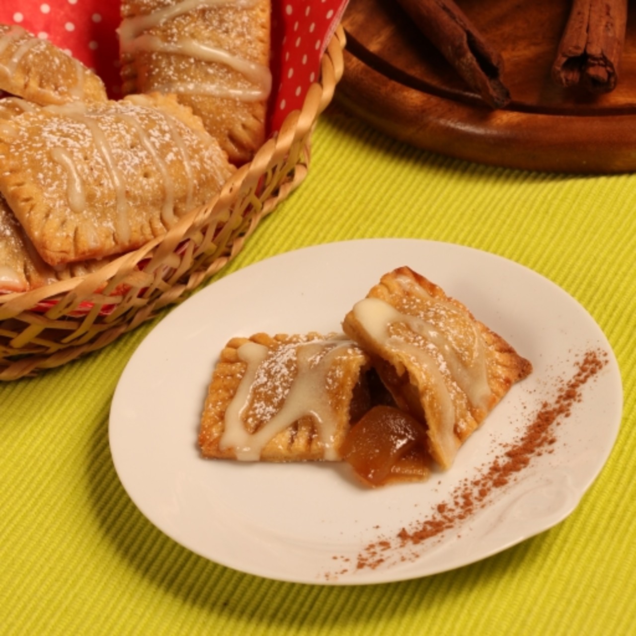 Cinnamon Apple Pockets