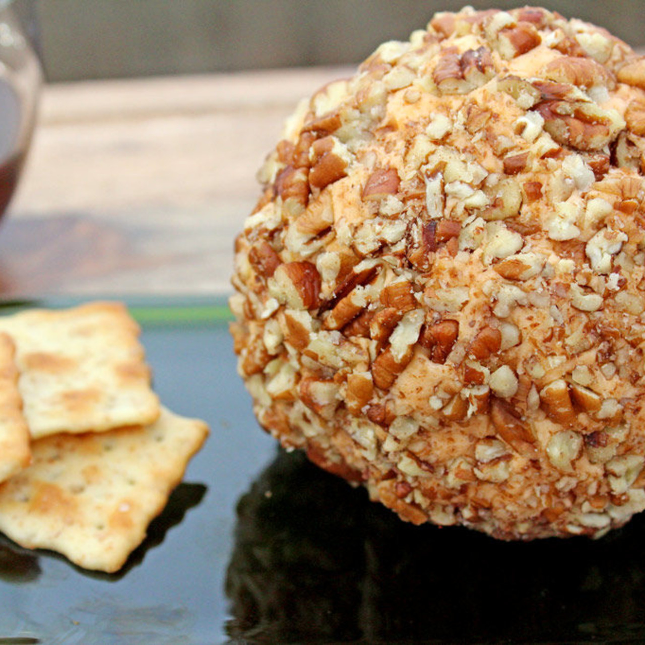 Mom's Cheeseball
