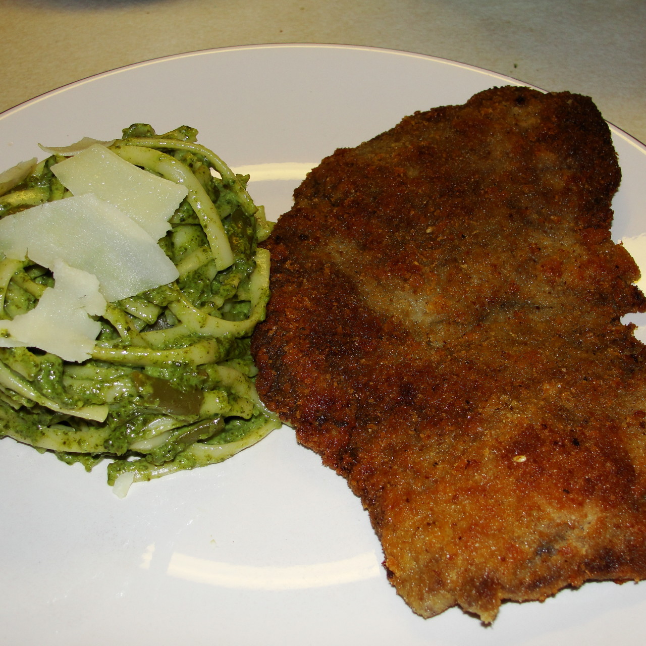 Peruvian Green Noodles w/ Breaded Steak