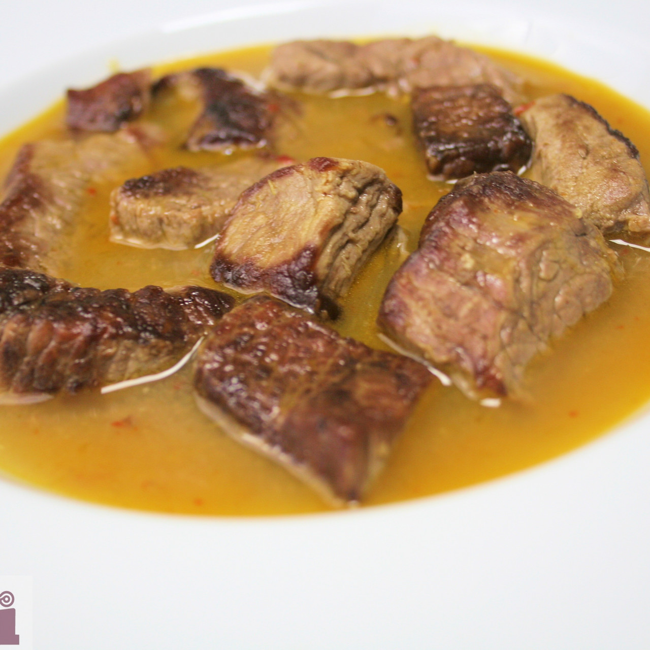 Steak in tomatillo sauce (Carne entomatada)
