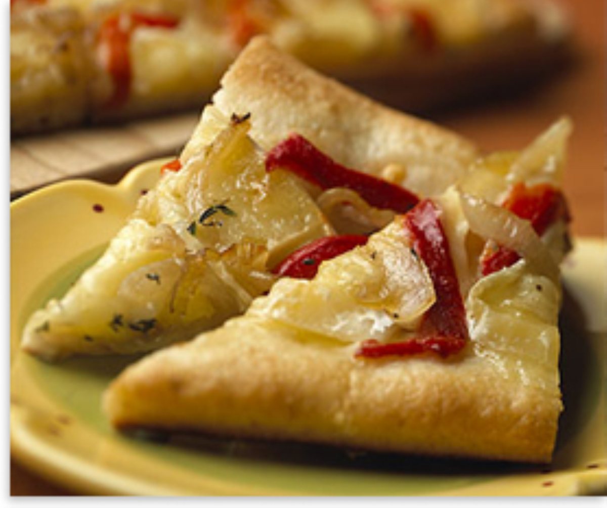 Baby Brie Caramelized Pepper & Onion Gourmet Pizza