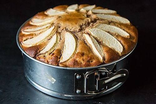 Special Passover Apple Cake