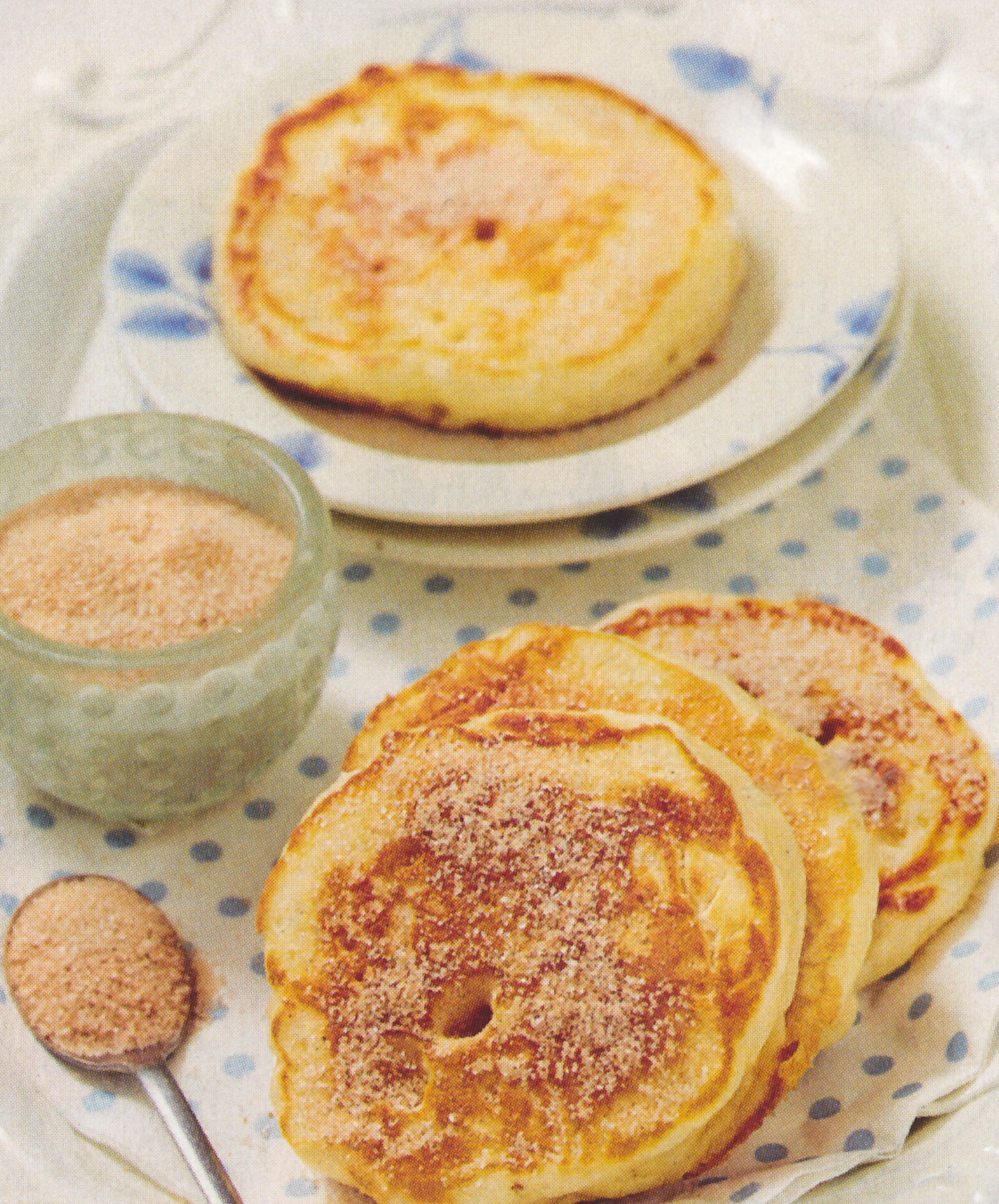 Apple and Cinnamon Pikelets (Pancakes)