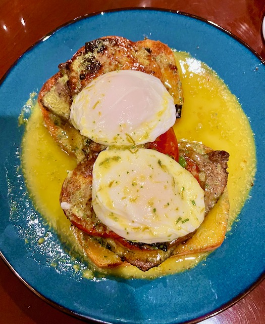 Ally's Steak & Eggs Benedict