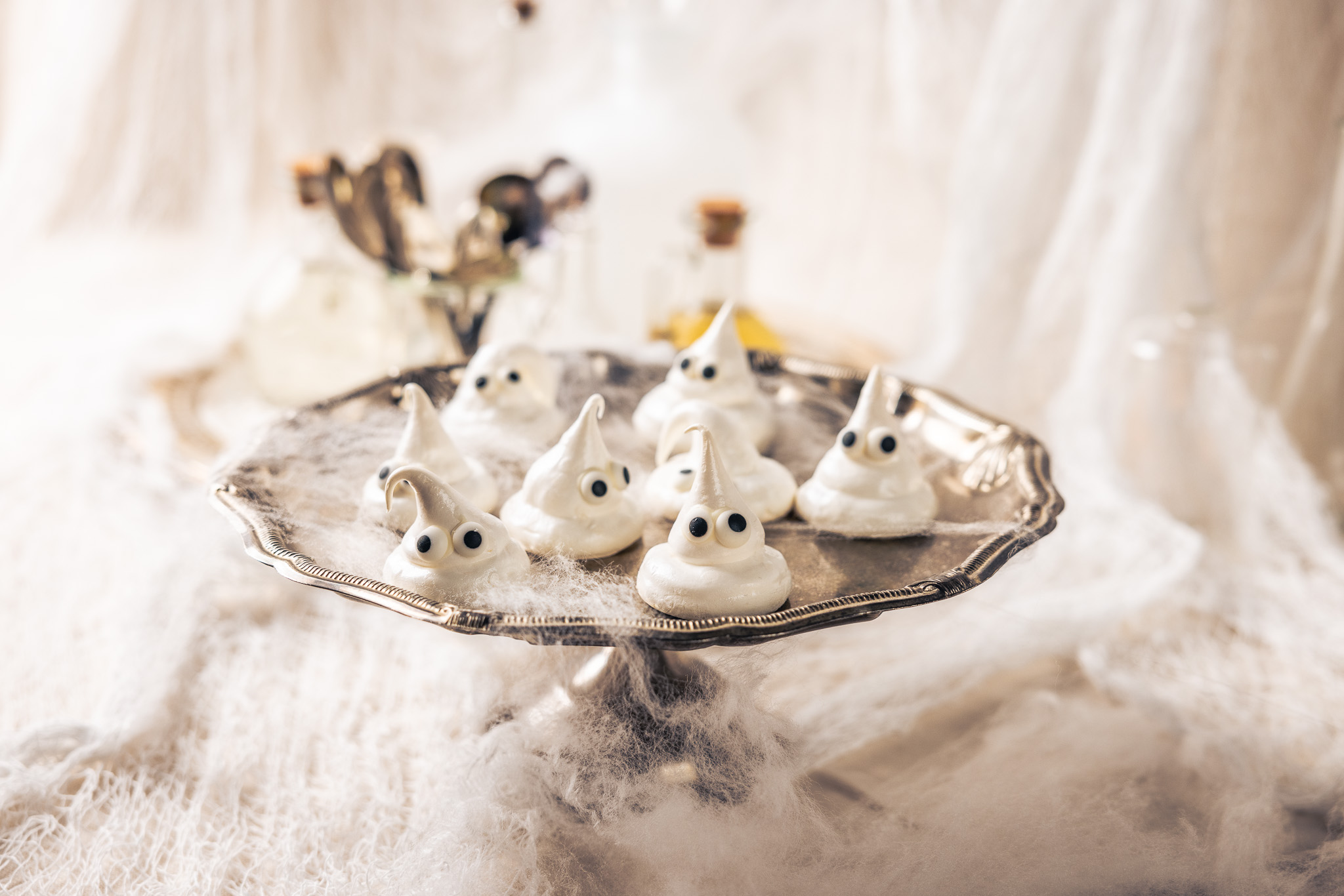 Halloween Monster Meringues
